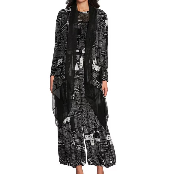 IC COLLECTION | Tops | Ic Collection Newspaper Print Blackwhitered Long ...